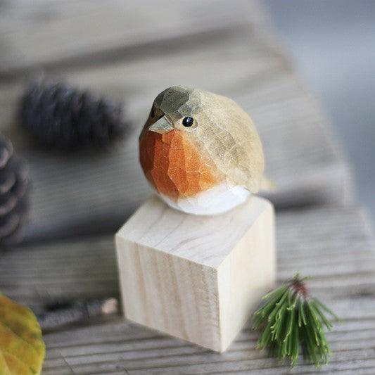 Hand carved bird figurine set - perfect for collectors! – Wooden Islands